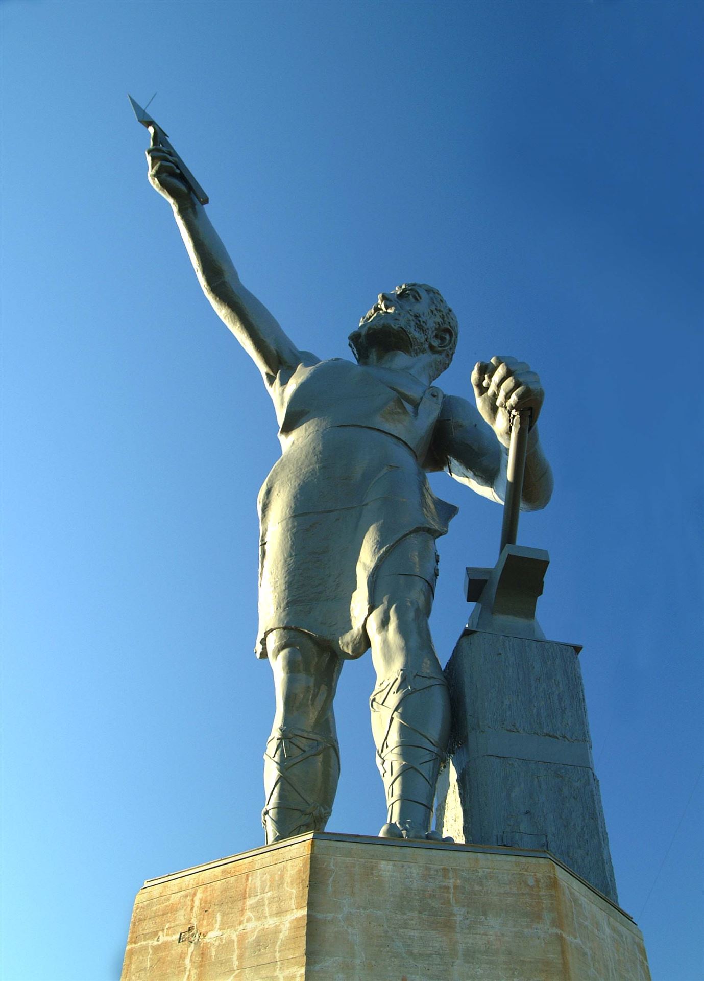 Locations Hub - Vulcan Park and Museum